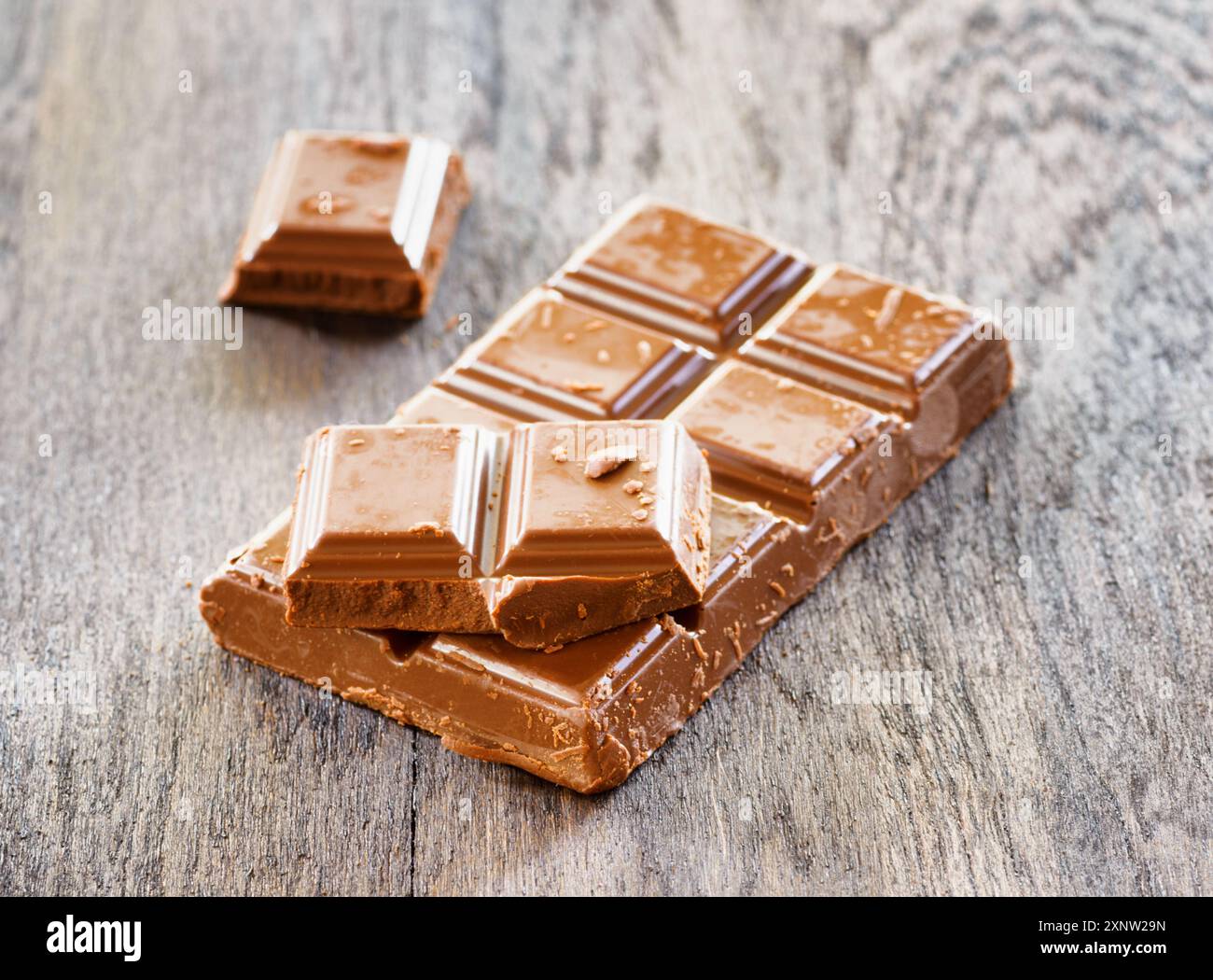 Wooden table chocolate bar hi-res stock photography and images - Alamy