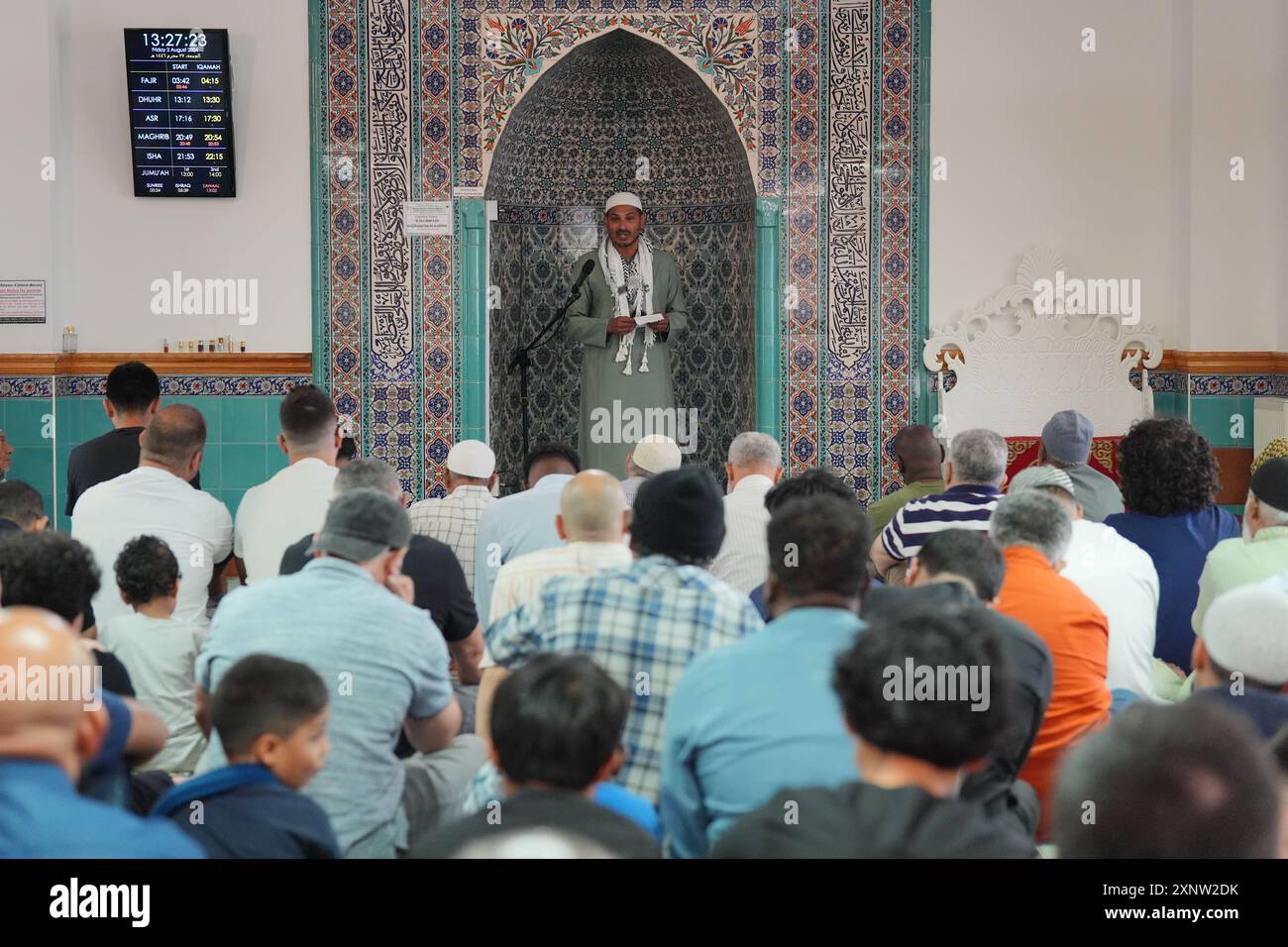 Imam Foysol Ahmed leads Friday Prayers at the London Islamic Cultural ...