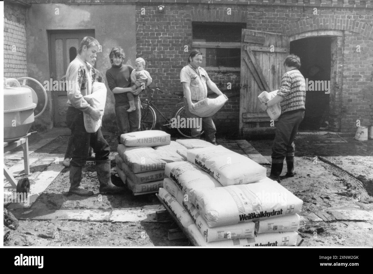 """Prignitz-Hilfe"" with the Ihrke family. Torrential rain led to ...