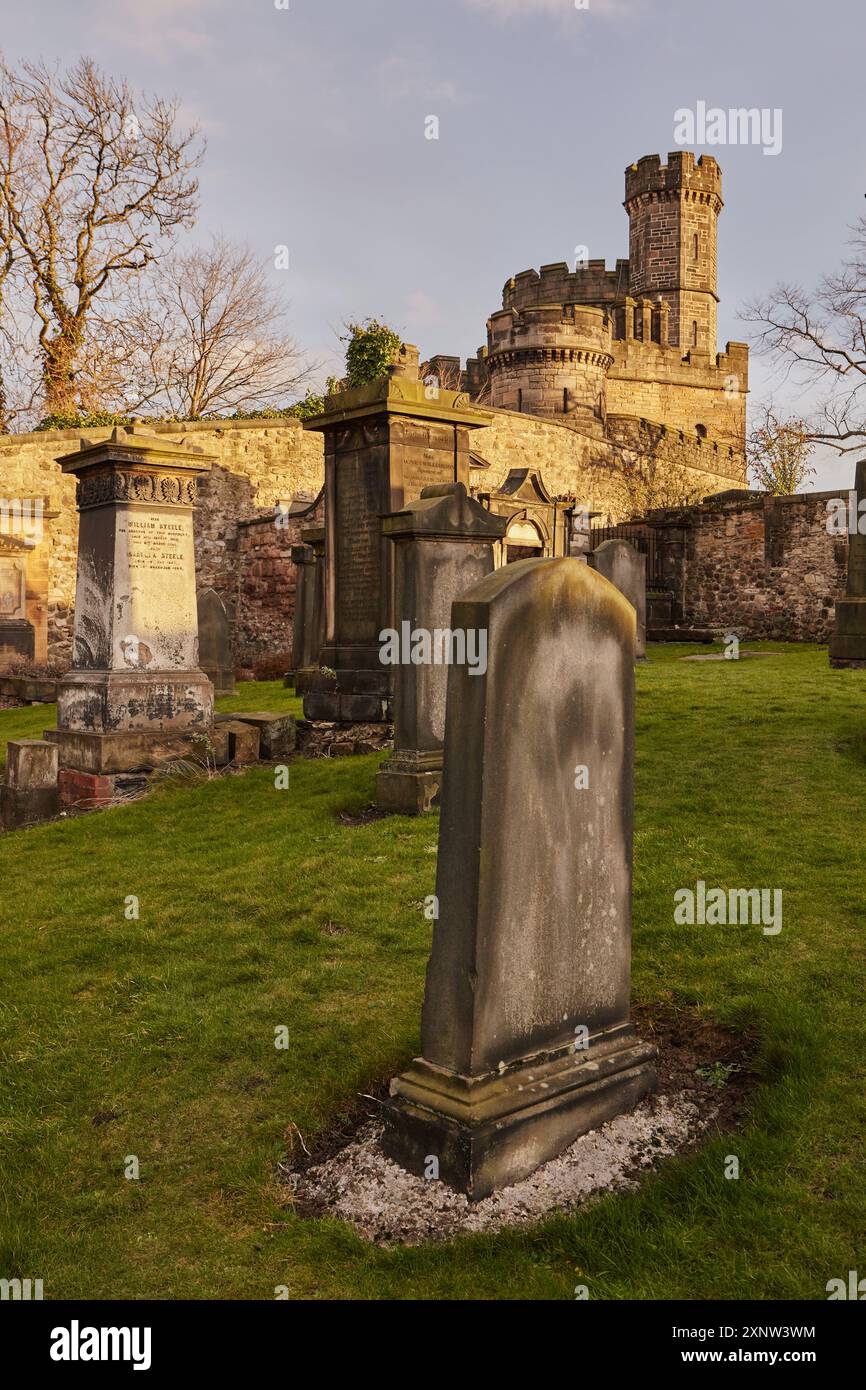 Cemetery in edinburgh hi-res stock photography and images - Alamy