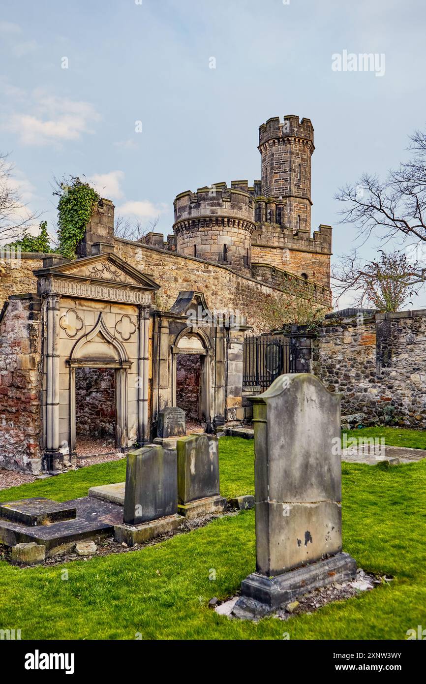 Cemetery in edinburgh hi-res stock photography and images - Alamy