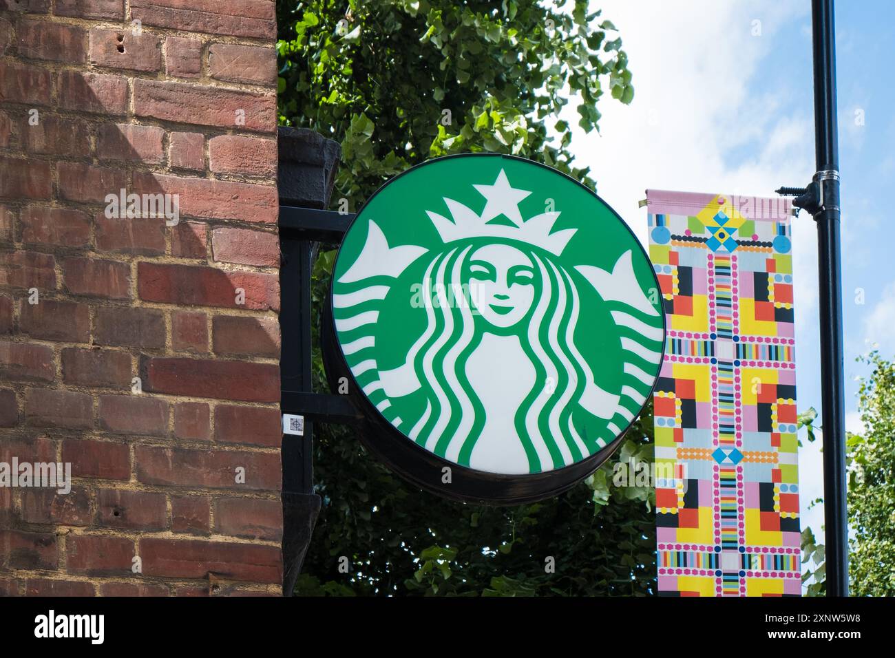 Starbucks franchise hi-res stock photography and images - Alamy