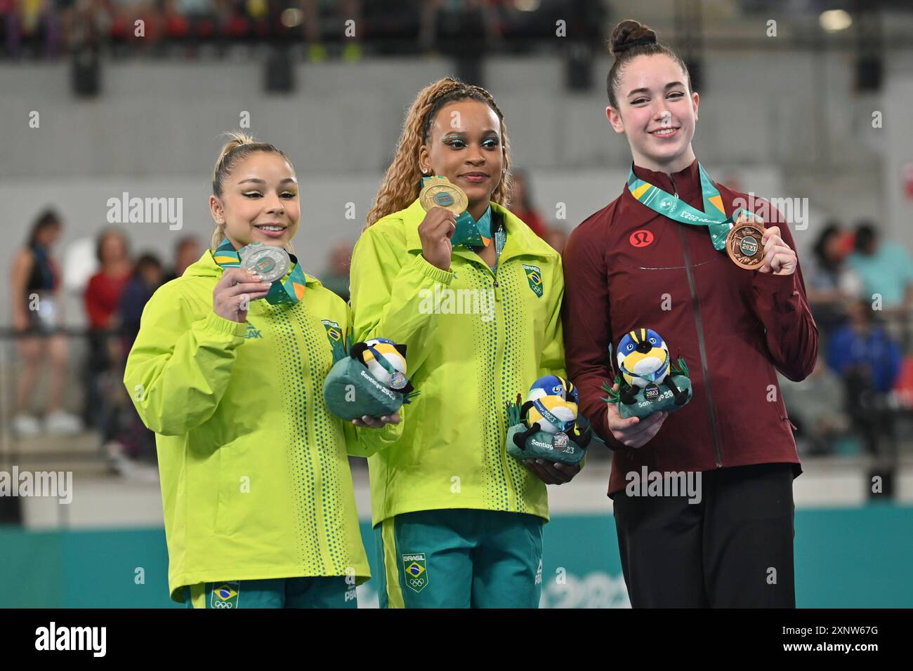 Womem balance beam hi-res stock photography and images - Alamy