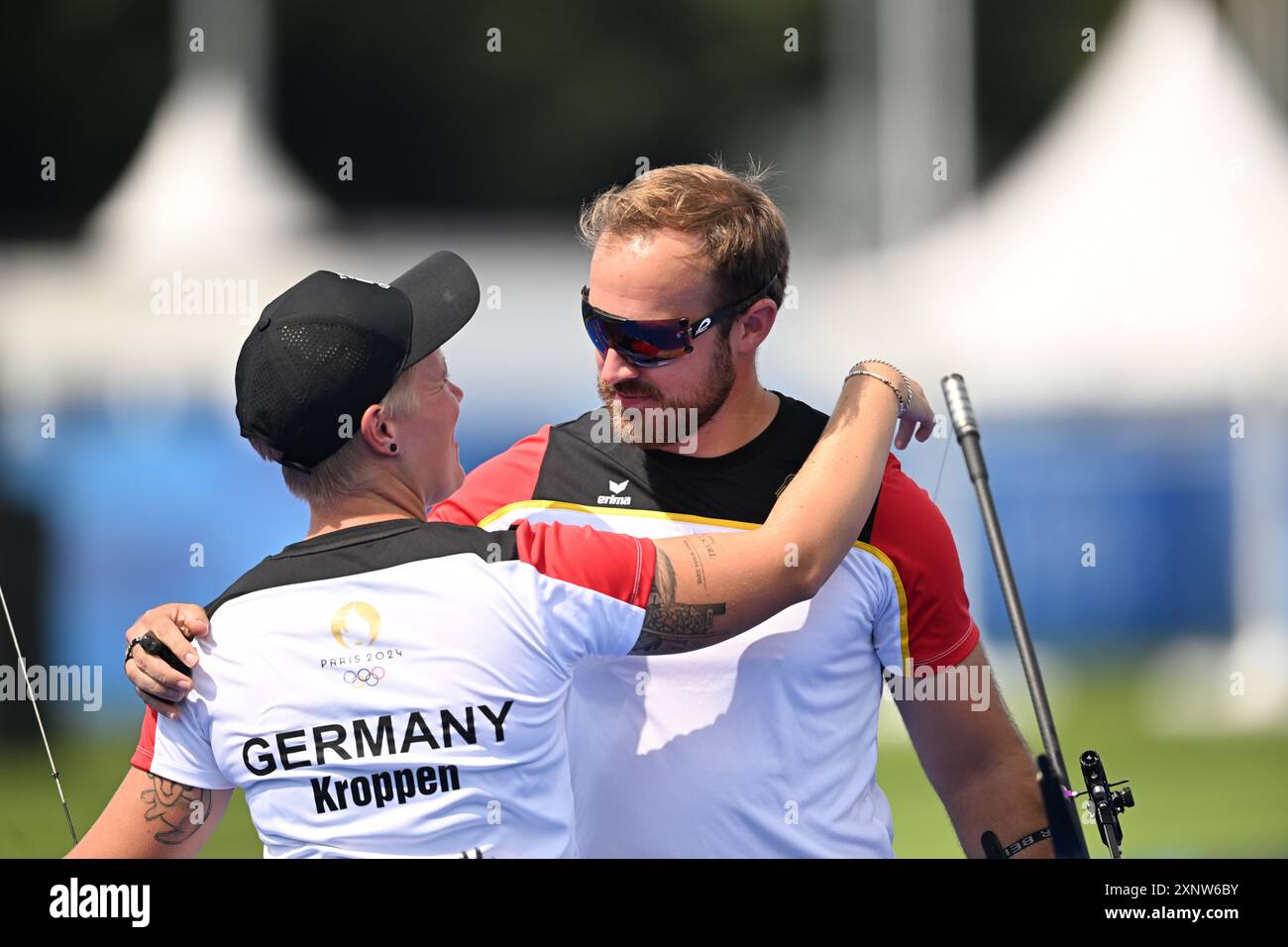 Team hug victory hi-res stock photography and images - Alamy