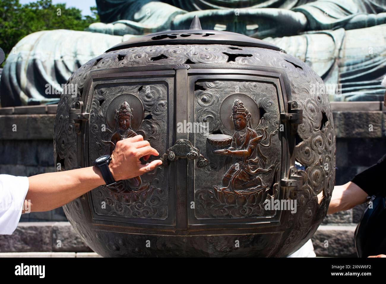 God amida hi-res stock photography and images - Alamy
