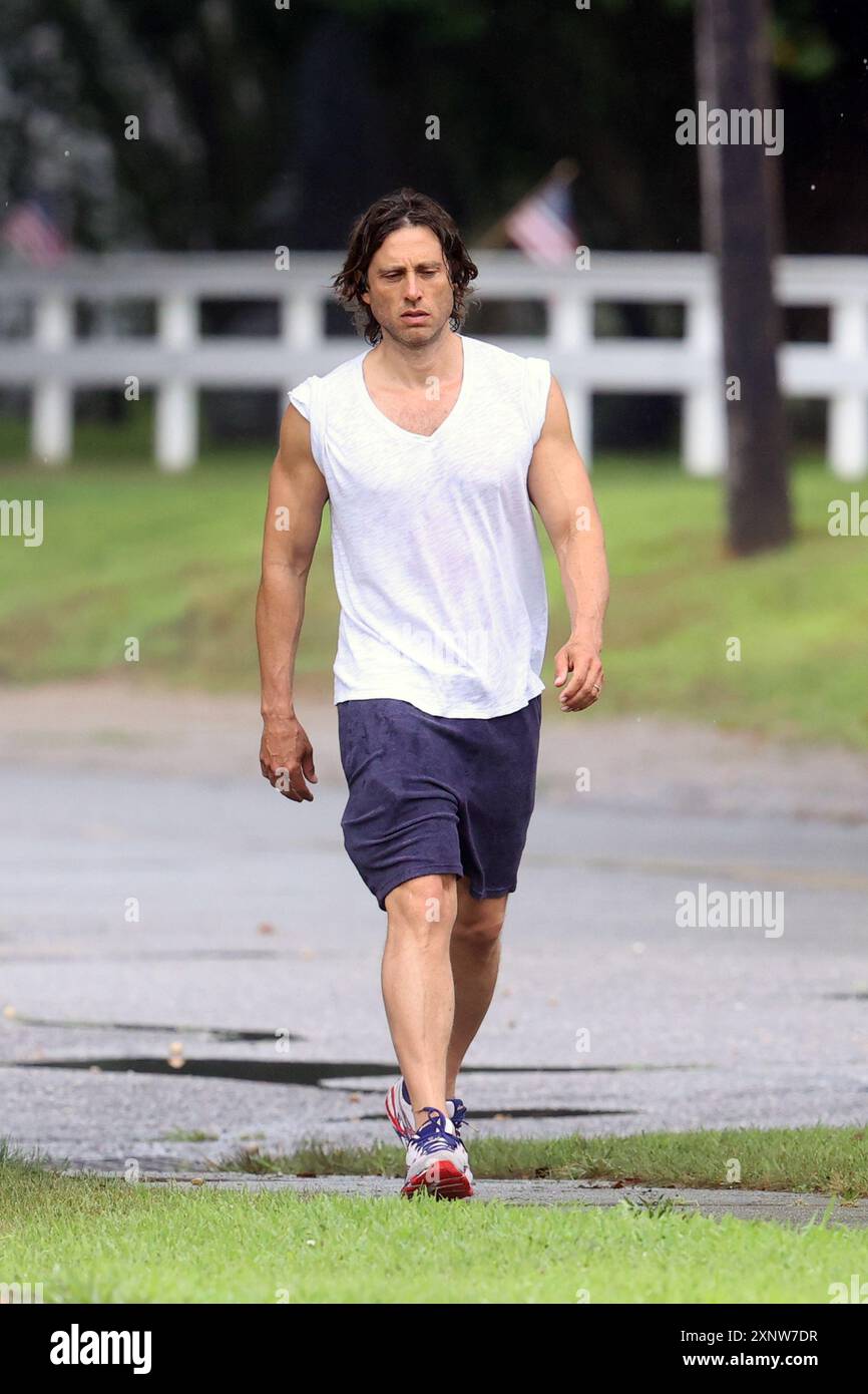 EXCLUSIVE **EXCLUSIVE ALL ROUNDER**Brad Falchuk spotted jogging in The ...