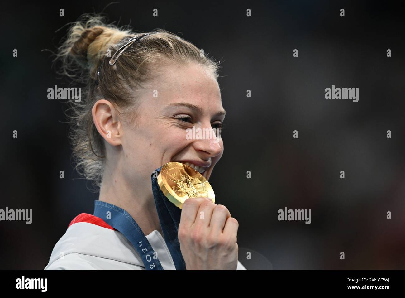 Bryony page gold hi-res stock photography and images - Alamy