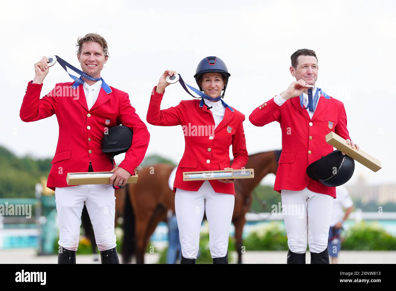 Paris 2024 medals hi-res stock photography and images - Alamy