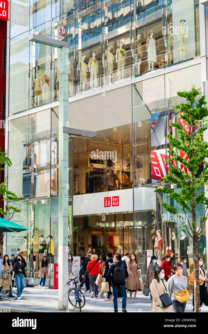 The Flagship Ginza UniQlo fashionable store. Store front with window ...