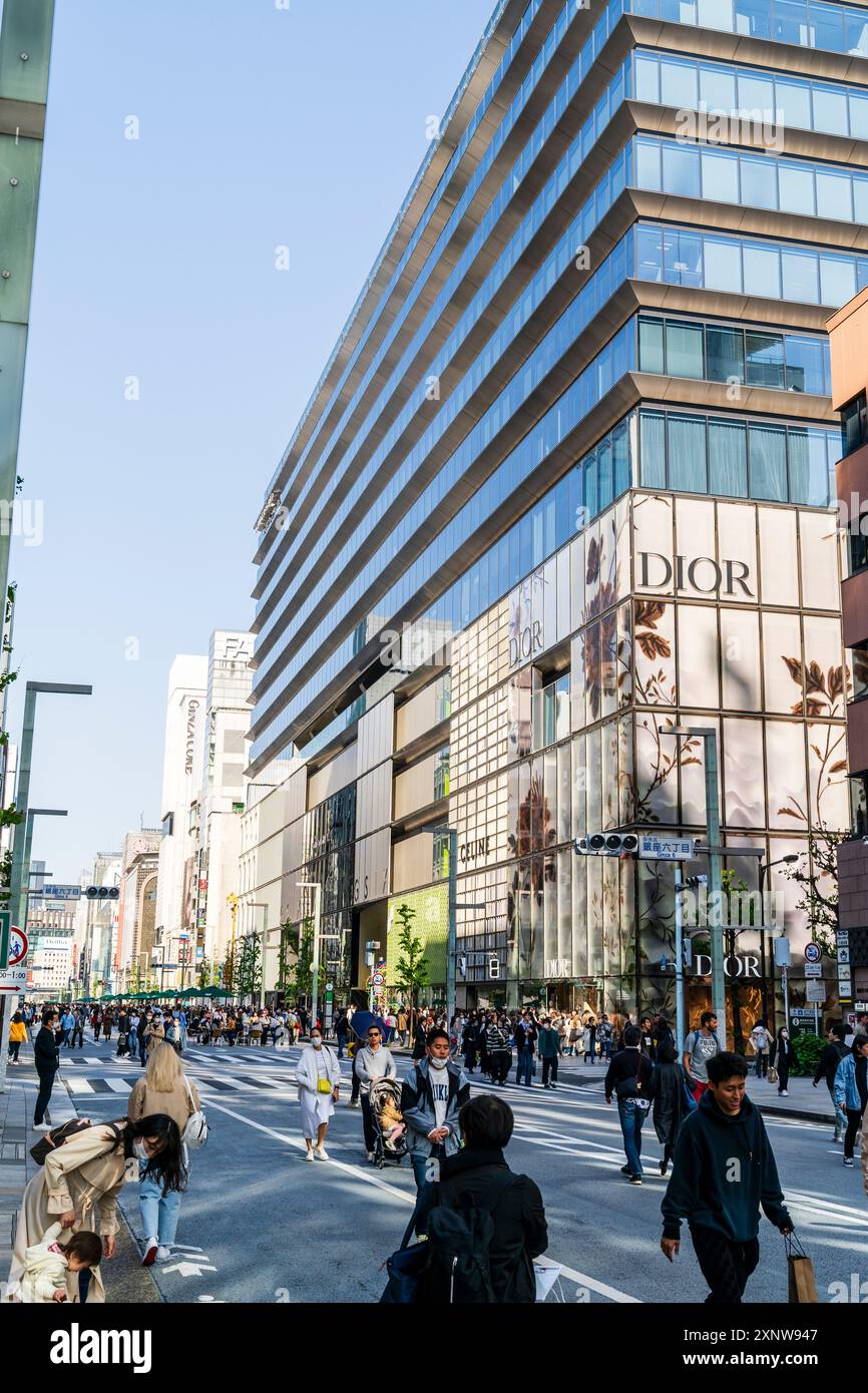 The impressive building housing the SMBC bank, Celine and Dior stores ...