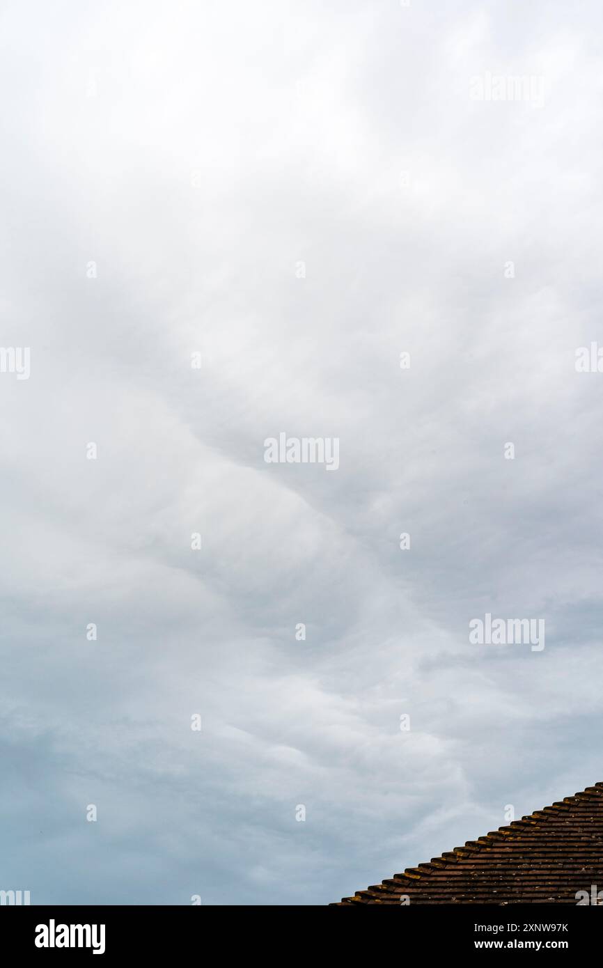 Stratocumulus cloud hi-res stock photography and images - Alamy