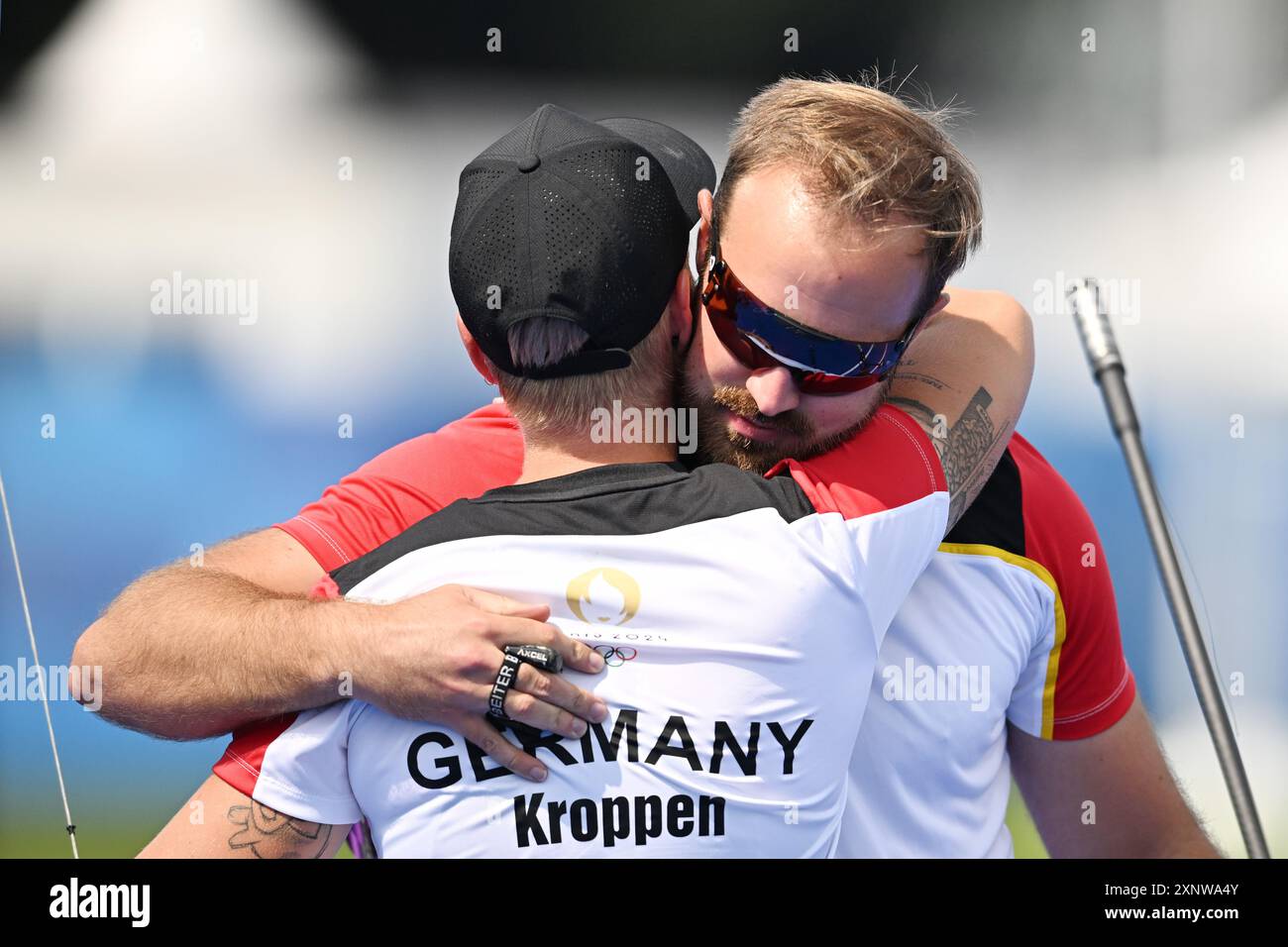 Team hug victory hi-res stock photography and images - Alamy