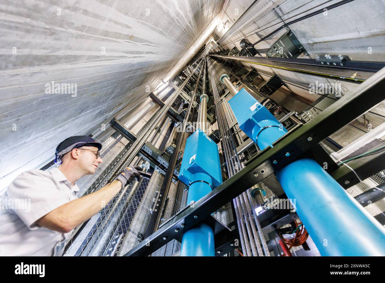 PRODUCTION - 31 July 2024, Hesse, Frankfurt/M.: Markus Zink, service ...