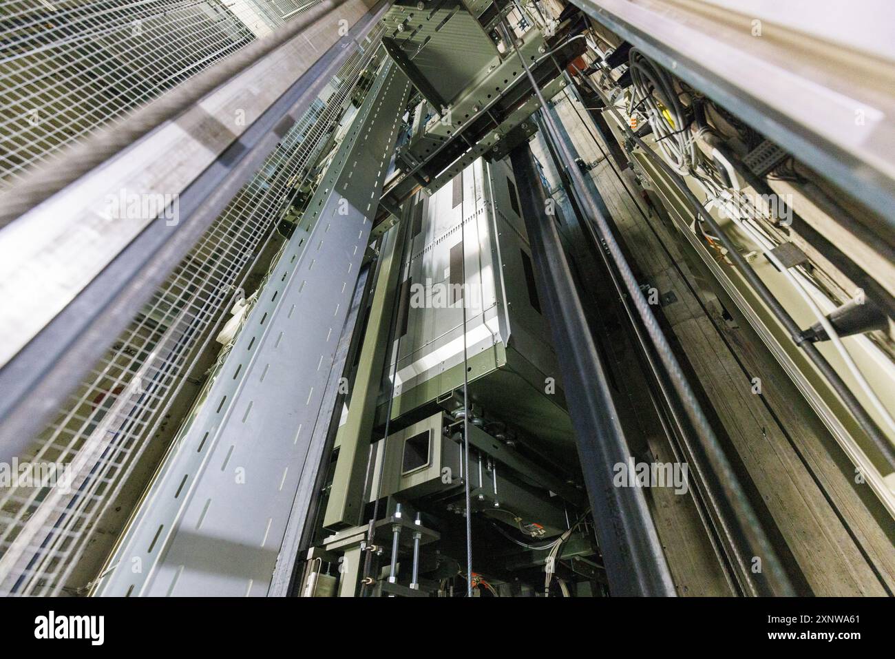 Components of elevator hi-res stock photography and images - Alamy
