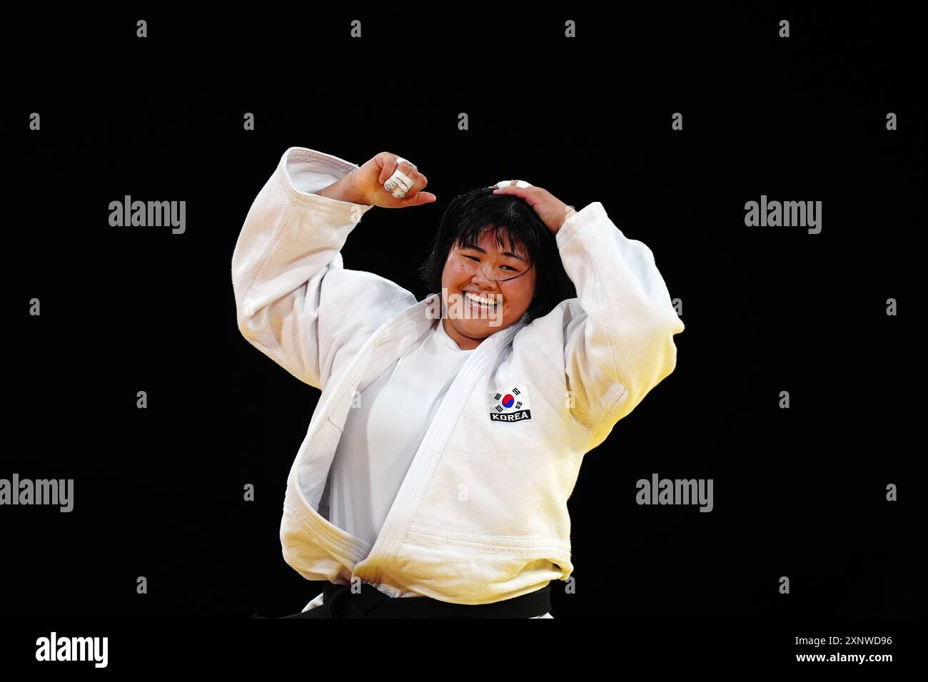 South Korea's Kim Hayun celebrates victory over Turkey's Kayra Ozdemir ...