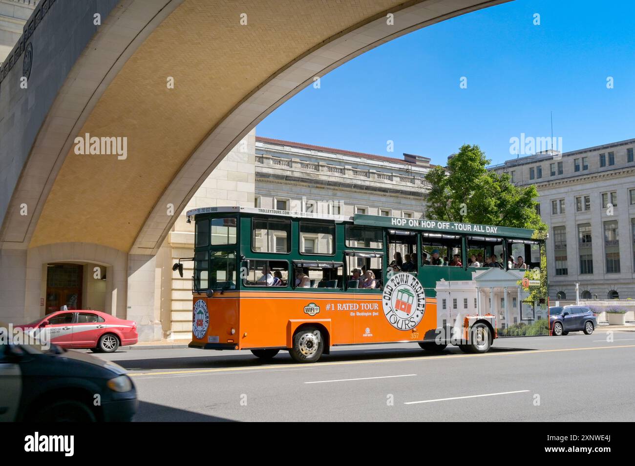 Washington DC, District of Columbia, USA - 3 May 2024: Hop on hop off ...