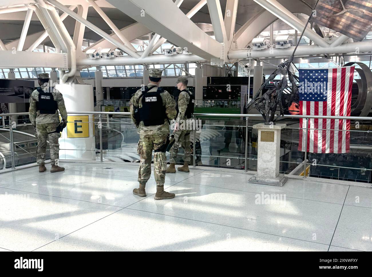 Airport security guard jfk hi-res stock photography and images - Alamy