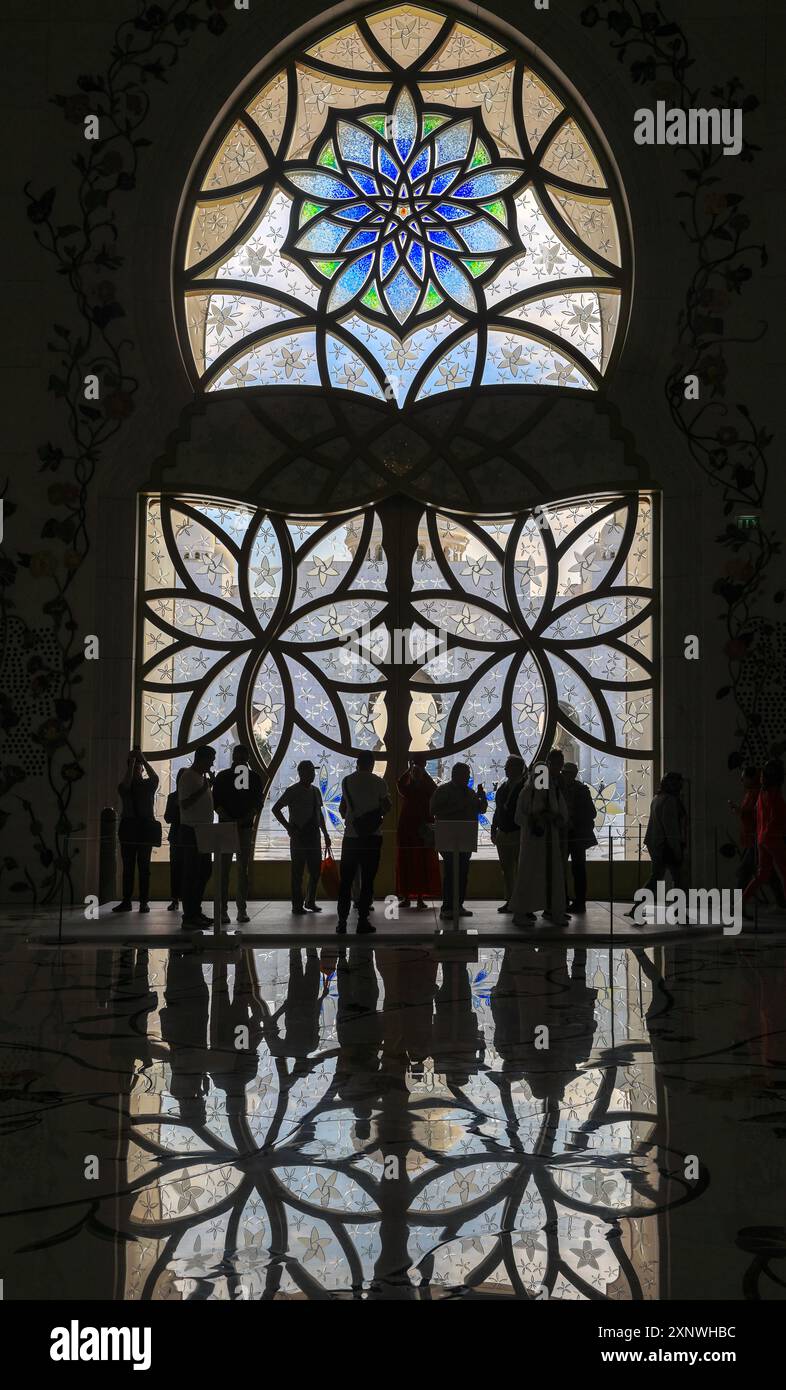 Abu Dhabi, UAE - February 27. 2023: Silhouette of viistors in Shaikh ...