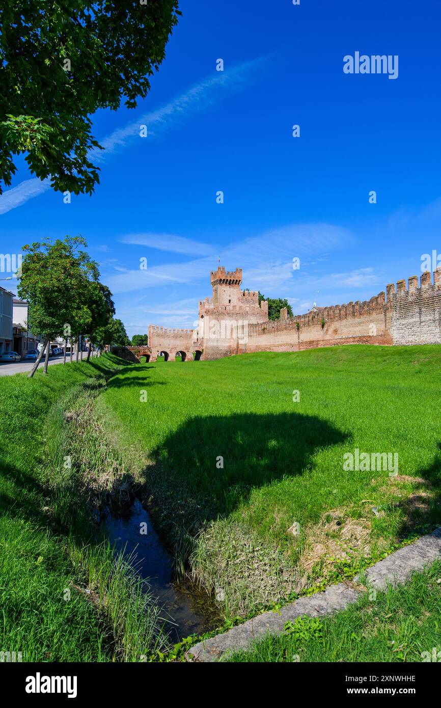 Scenic drone view verona italy hi-res stock photography and images - Alamy