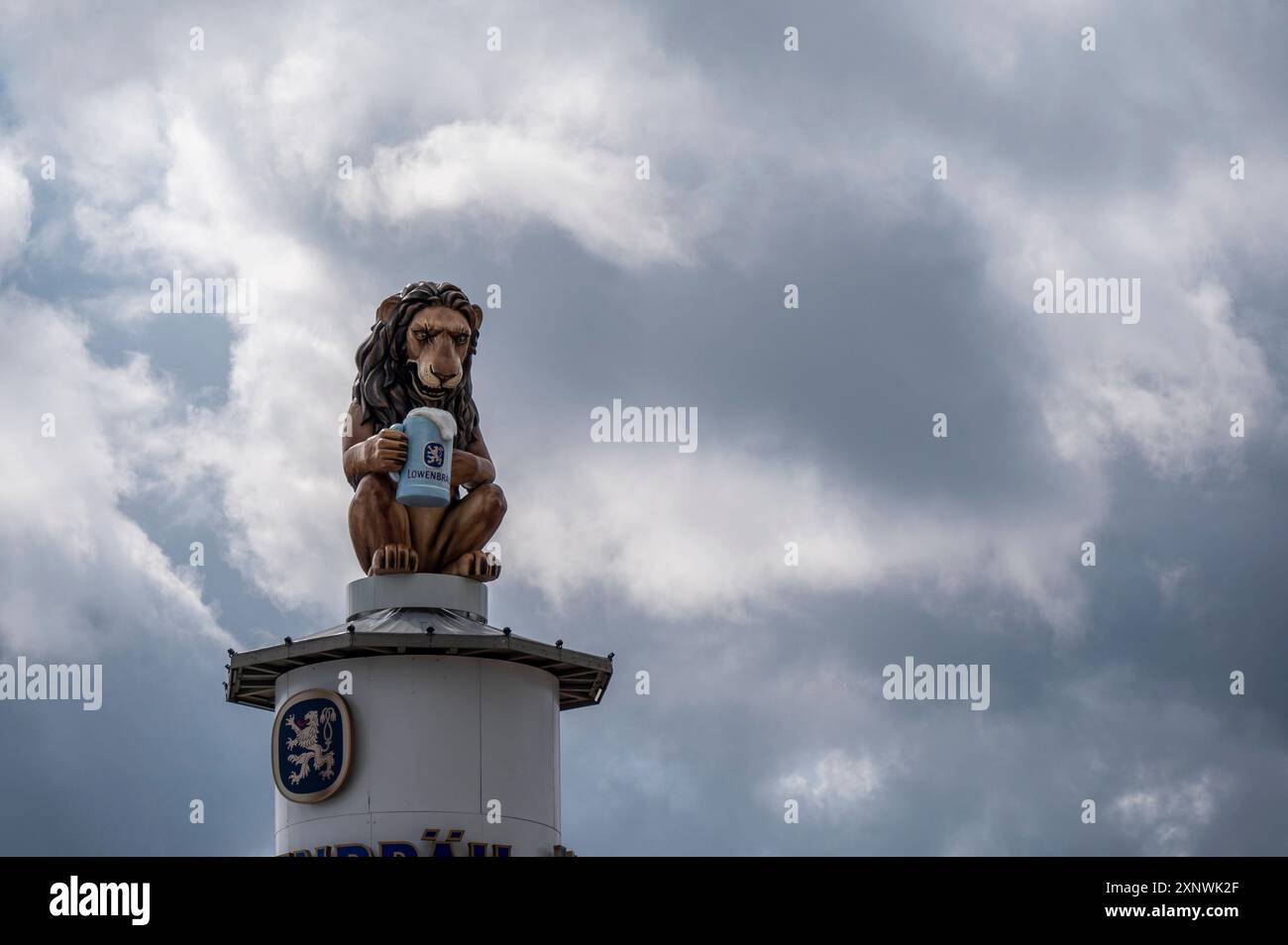 Muenchen, Aufbau zum 189. Muenchner Oktoberfest auf der Theresienwiese ...