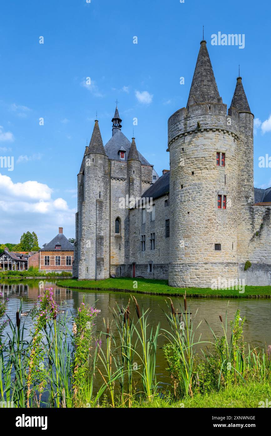 Round tower and keep of the Kasteel van Laarne, 14th century medieval ...