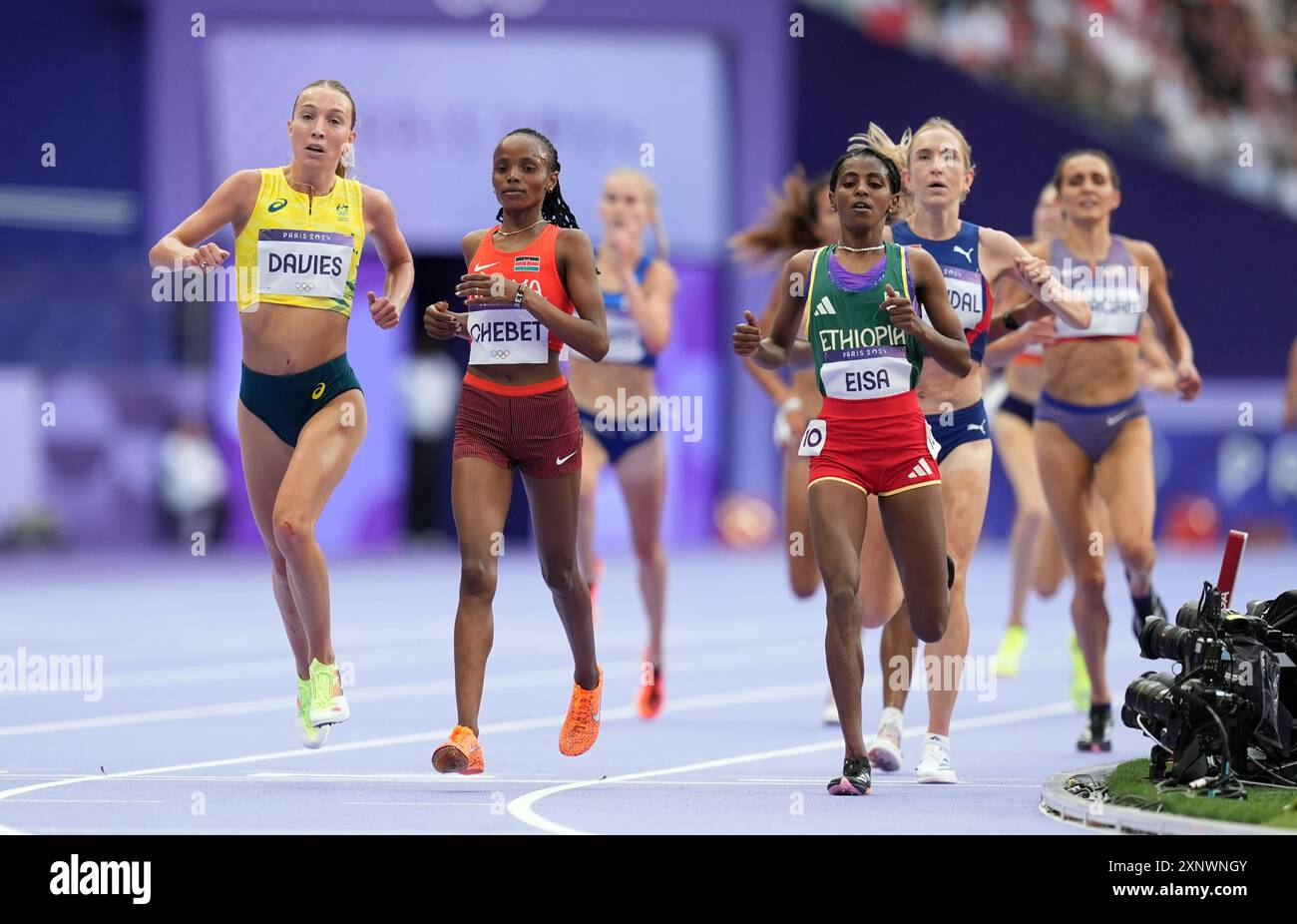 Australia's Rose Davies (left) during the Women's 5000m heats at the ...