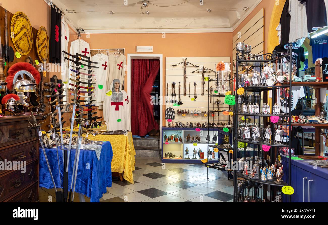 Medieval armour italy hi-res stock photography and images - Alamy