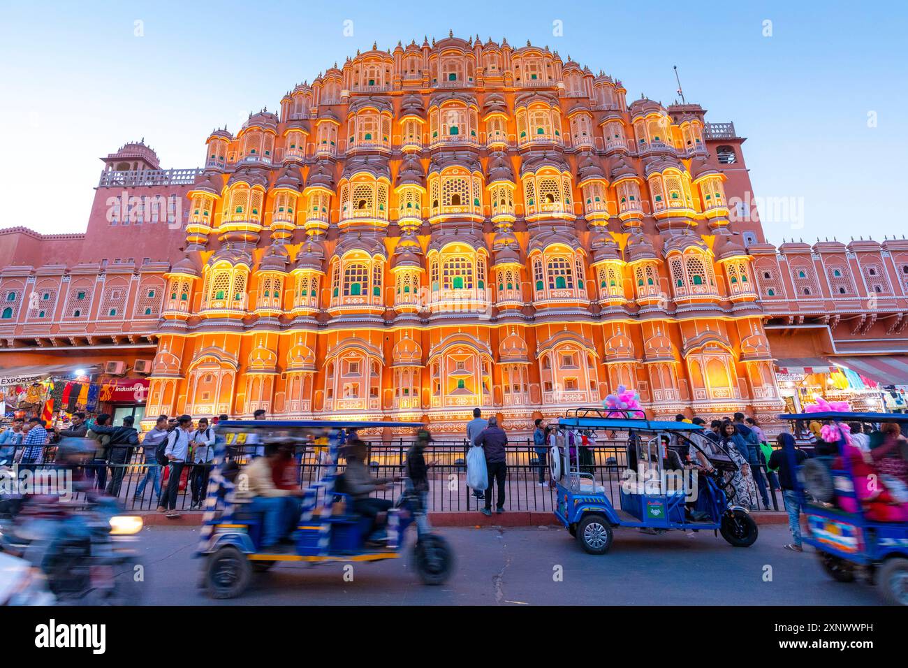 Hawa Mahal Palace Wikipedia – Hawa Mahal Palace – GMLYP