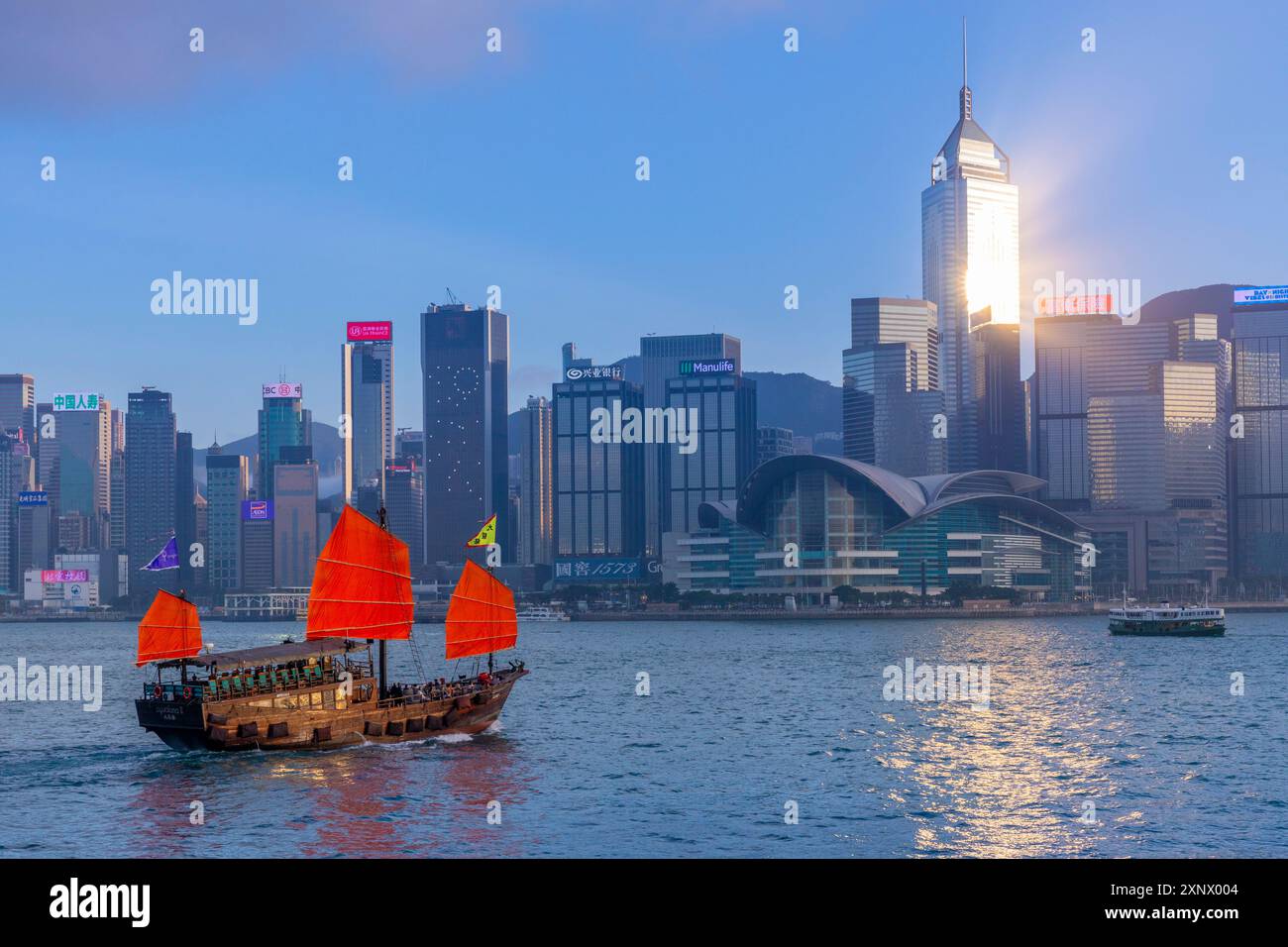 A Red Sail Junk in Hong Kong Harbour, Hong Kong, Special Administrative ...