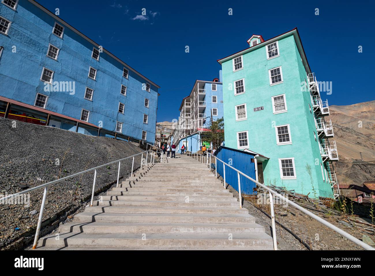 Concrete buildings chile hi-res stock photography and images - Alamy
