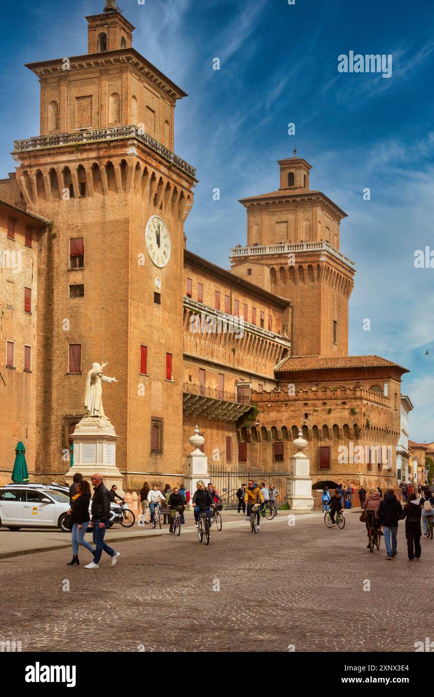 Castello estense ferrara emilia hi-res stock photography and images - Alamy