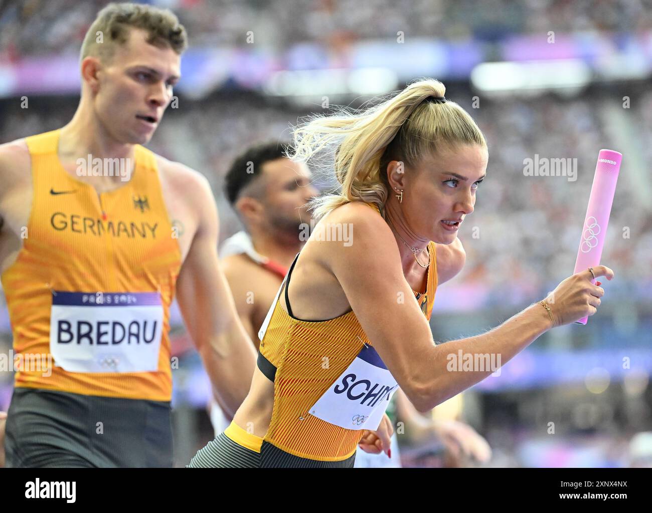 Paris, France. 2nd Aug, 2024. Alica Schmidt (R) of team Germany ...