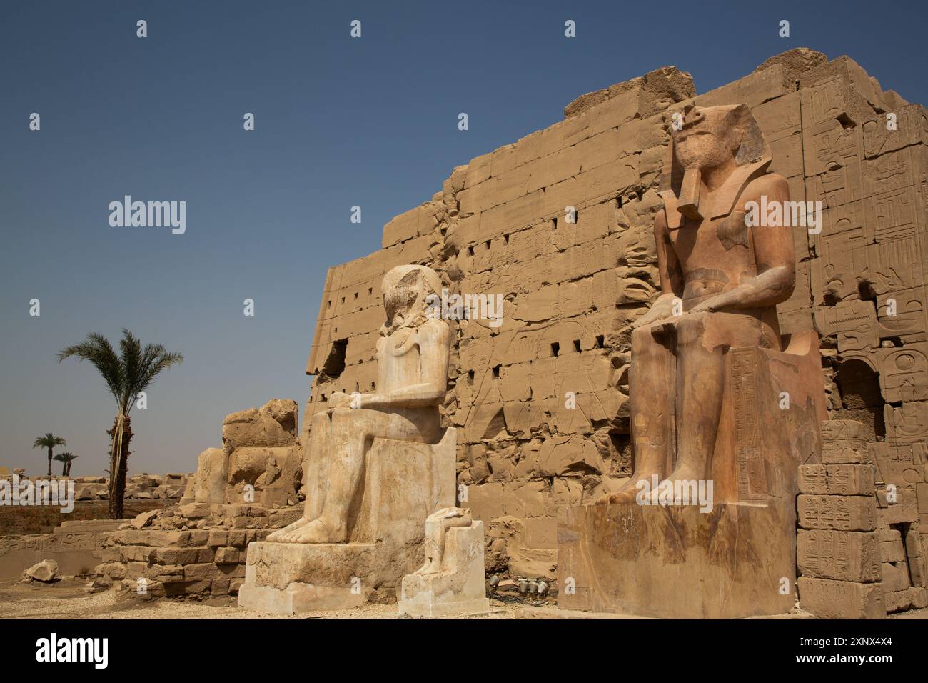 Seated Pharaohs, Pylon 8, Karnak Temple Complex, UNESCO World Heritage ...