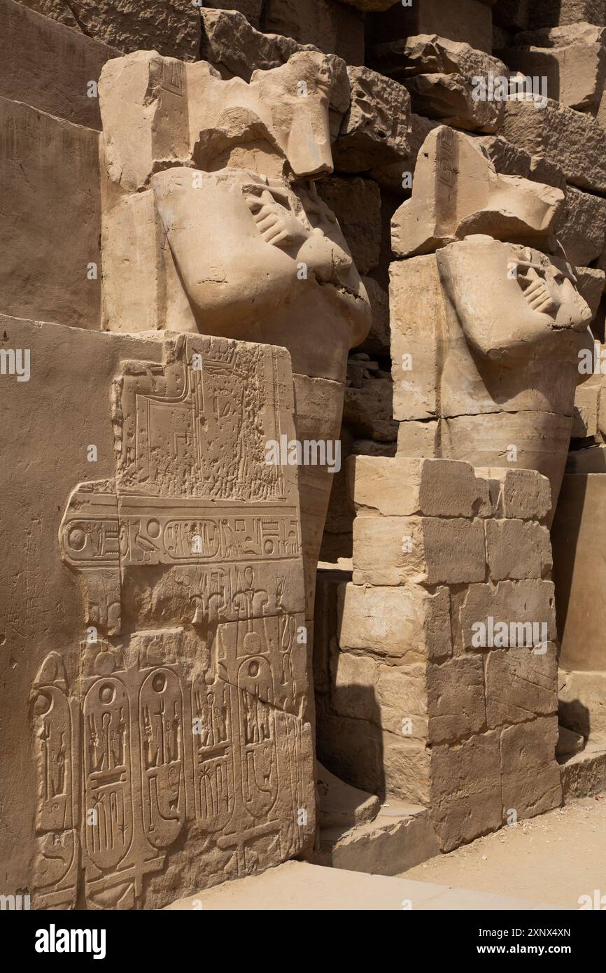 Bas Relief of Hieroglyphics with Statues, Karnak Temple Complex, UNESCO ...