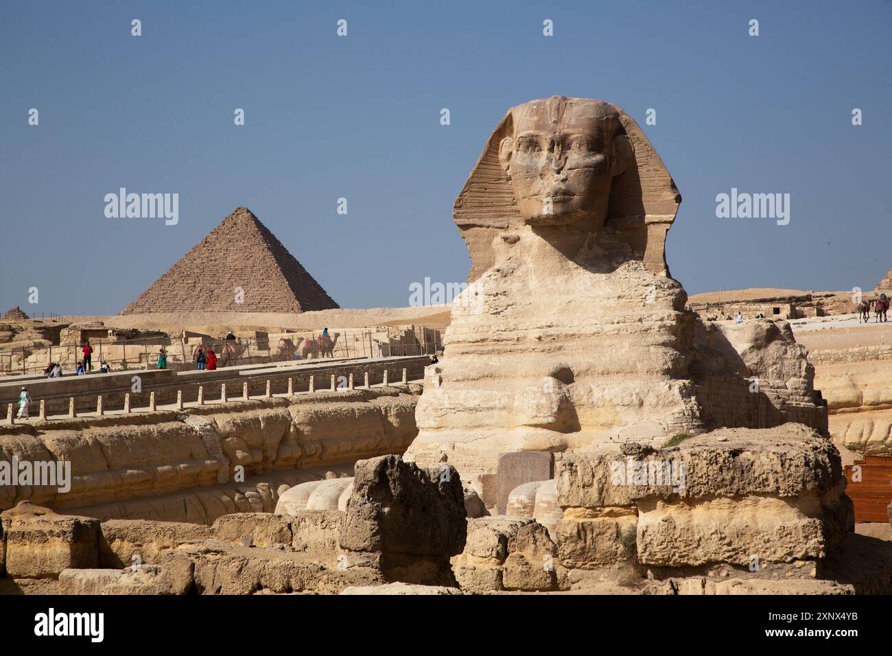 Great Sphinx of Giza, Pyramid of Khafre (Chephren) in the background ...