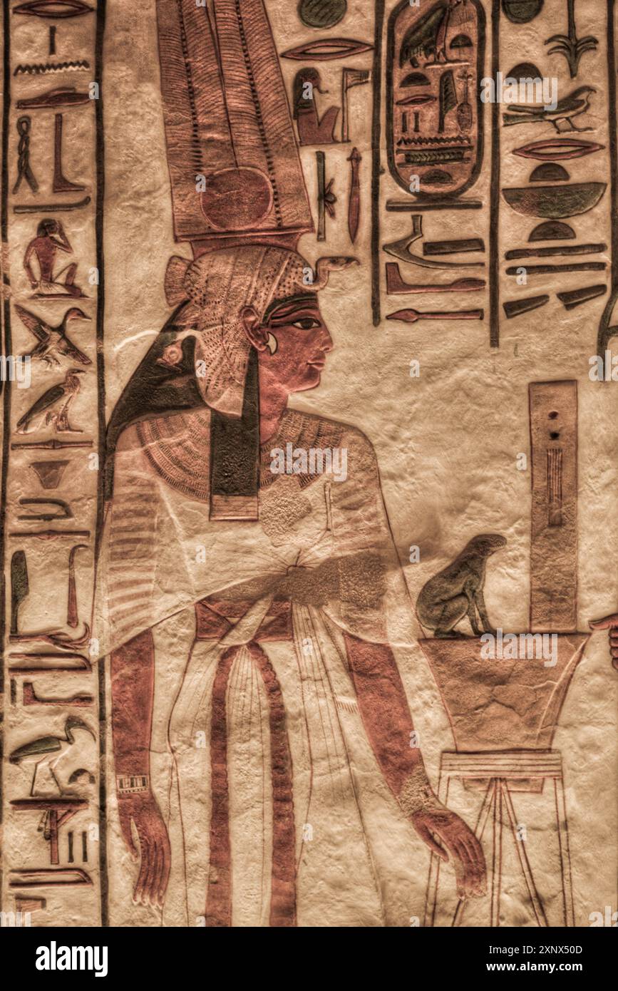 Image of Nefertari, Paintings and Relief, Tomb of Nefertari, QV66 ...