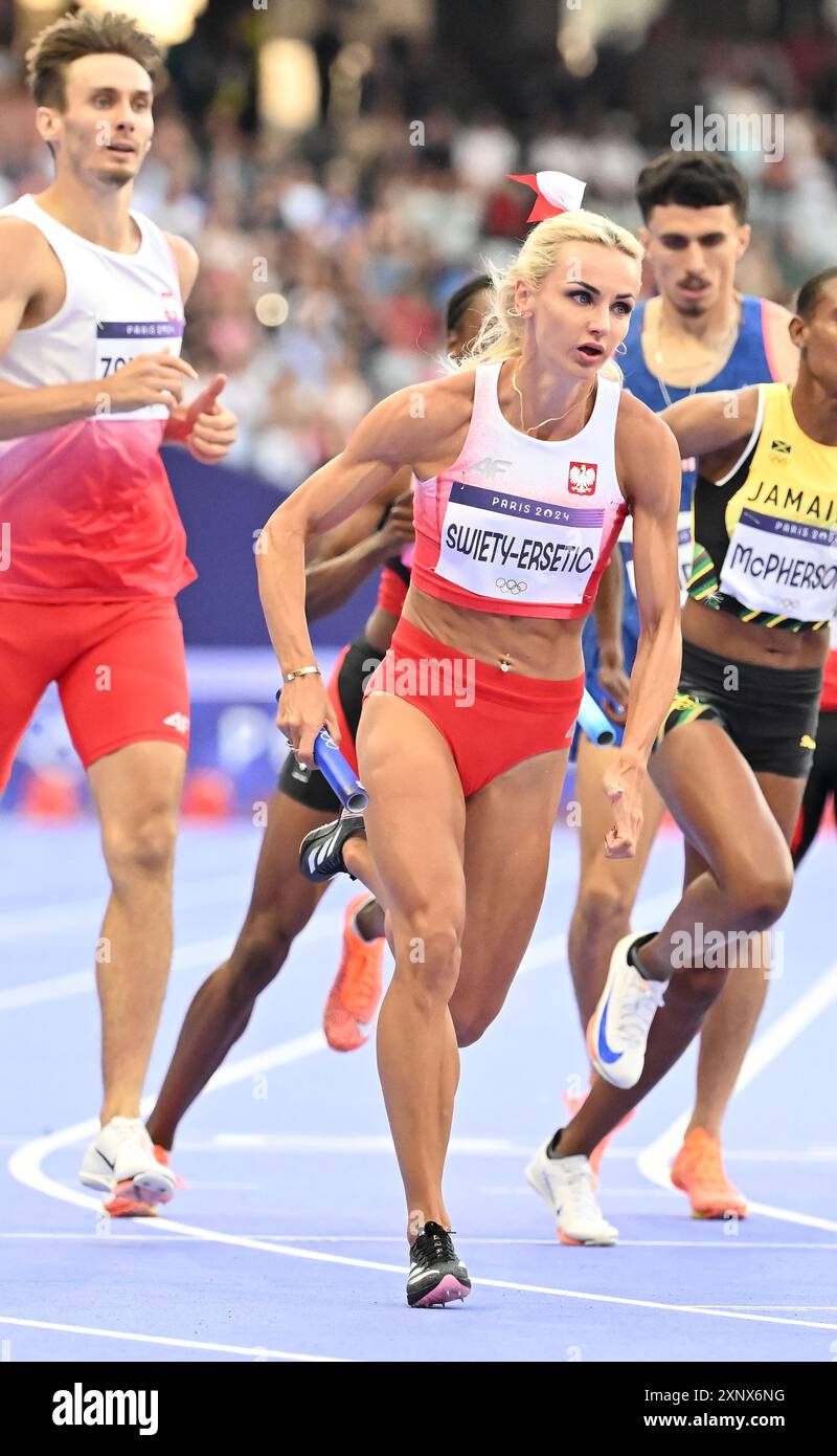 Justyna swiety ersetic paris hi-res stock photography and images - Alamy
