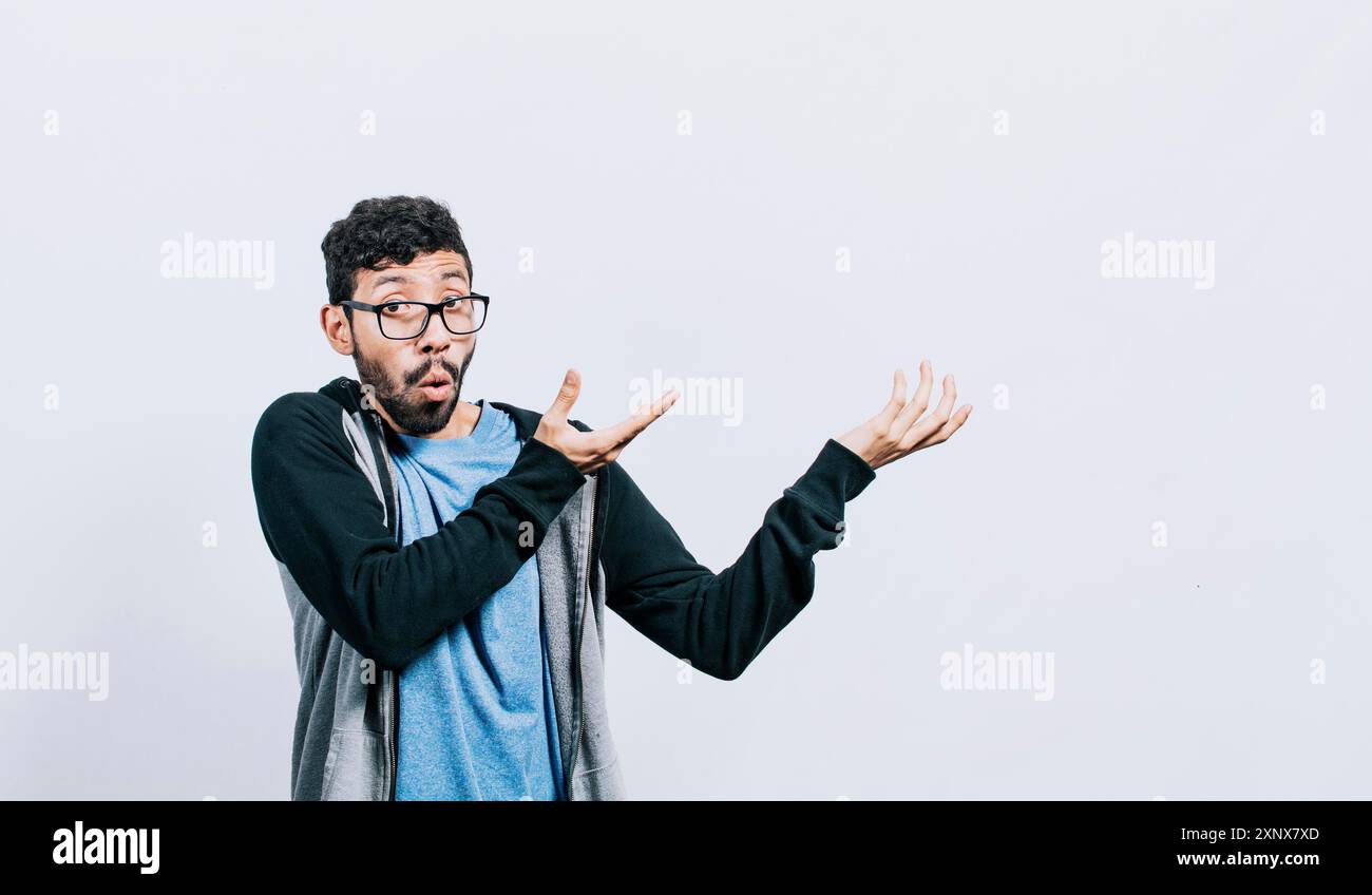 Person pointing palms to the side, Shocked people pointing both hands ...