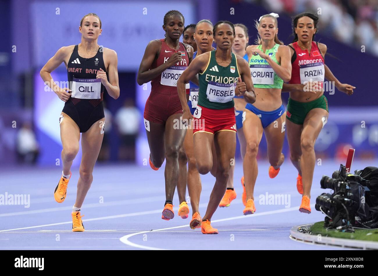Great Britain's Phoebe Gill (left) during the Women's 800m heats at the ...