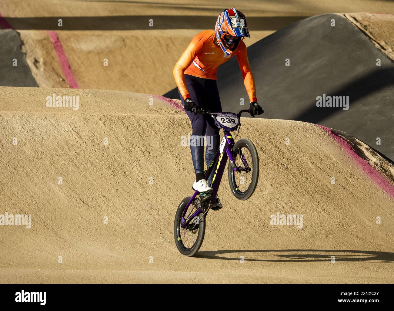 PARIS - Jaymio Brink in action during the BMX finals at the Olympic ...