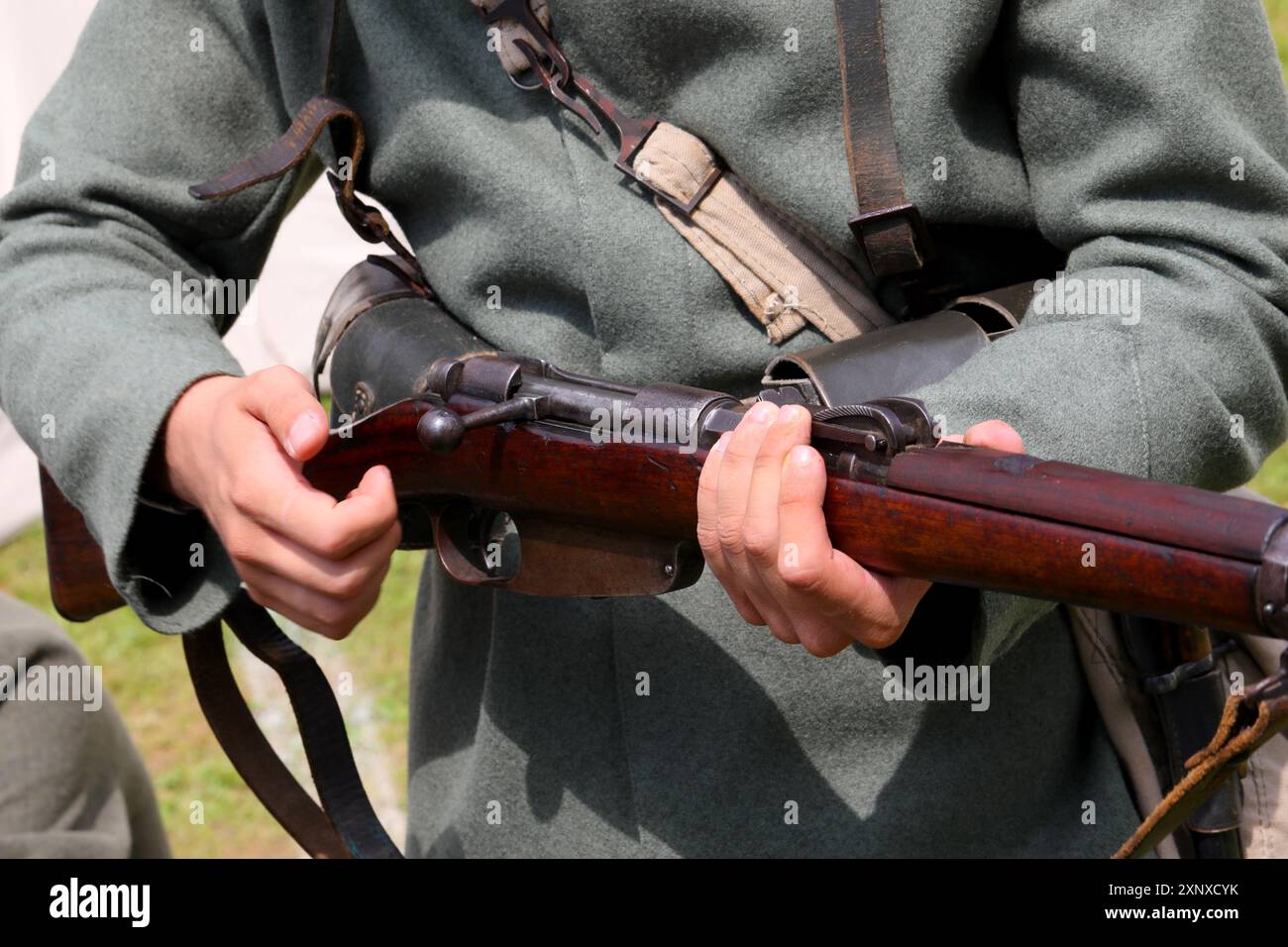 Antique rifle hi-res stock photography and images - Alamy