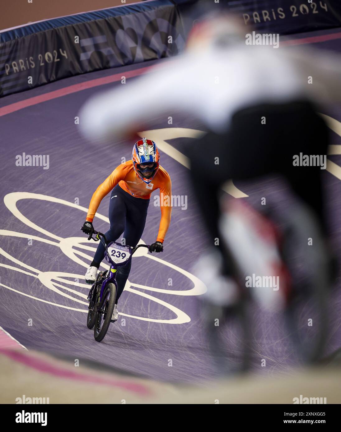PARIS - Jaymio Brink in action during the BMX finals at the Olympic ...
