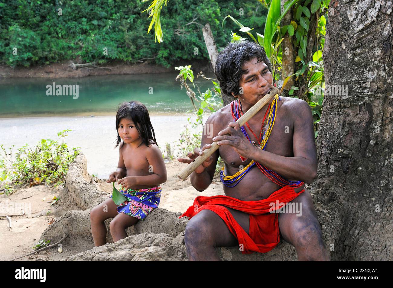 Indigenous embera girl hi-res stock photography and images - Alamy