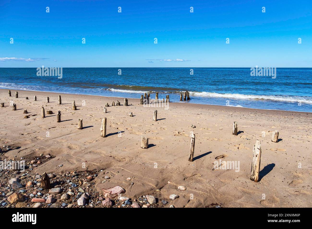 Groynes on the coast of the Baltic Sea in Kuehlungsborn Stock Photo - Alamy