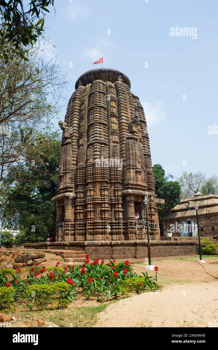 The 9th century Rameshwar Temple dedicated the Hindu deity Shiva in ...