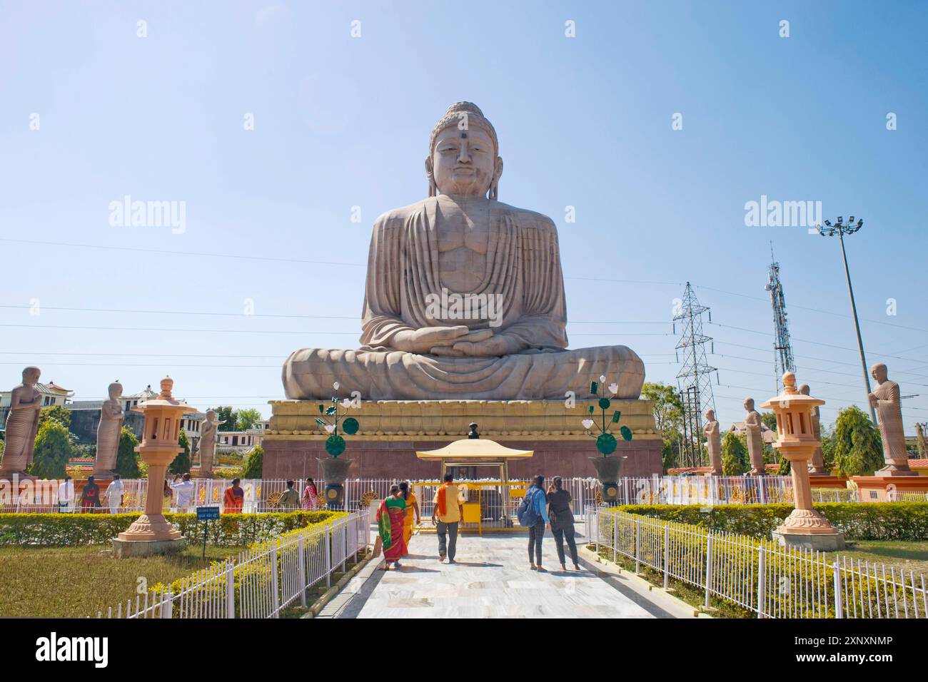 The 80-foot high Great Buddha Statue Daibutsu, built by the Daijokyo ...