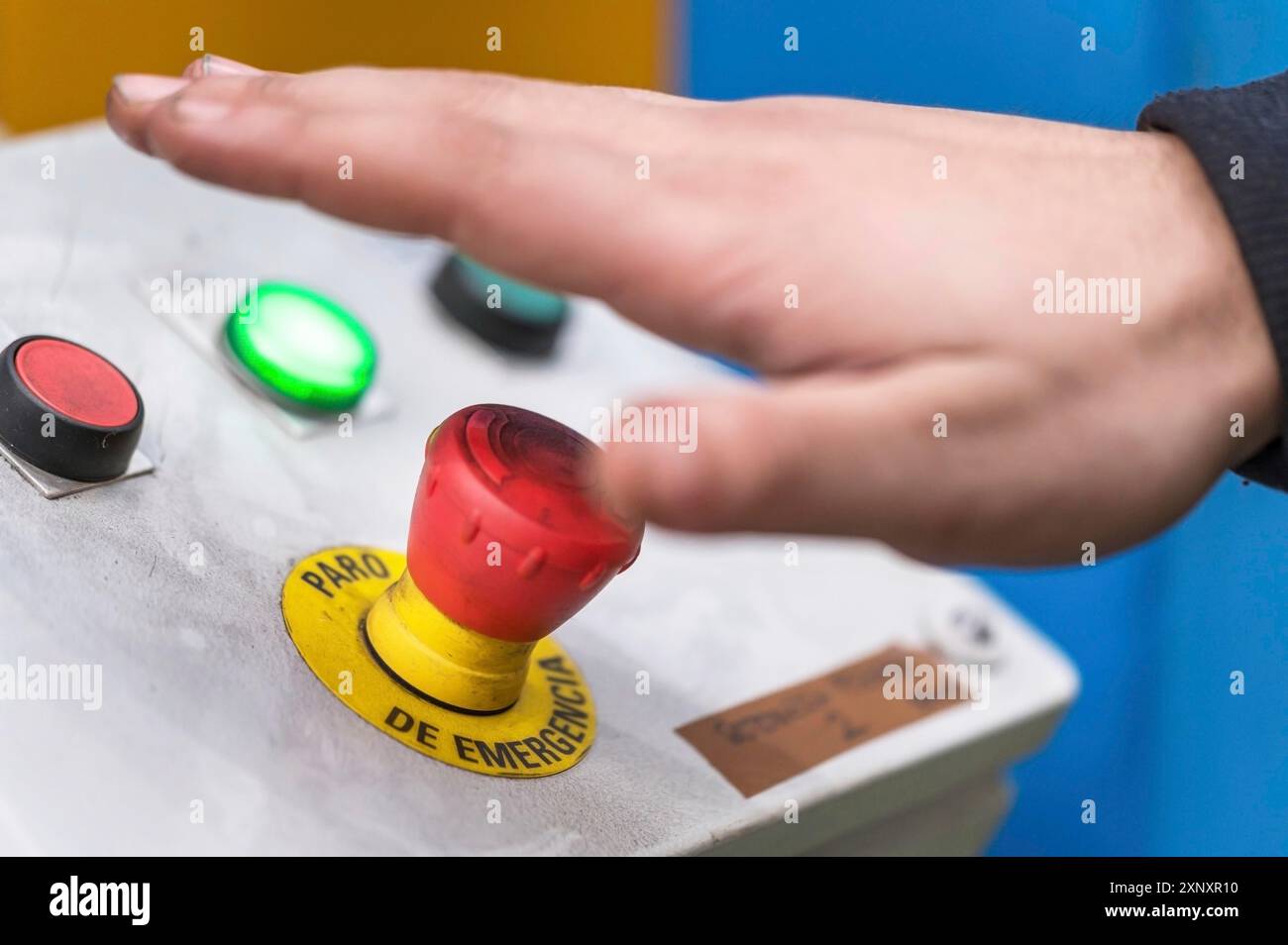 Machine emergency stop button hi-res stock photography and images - Alamy