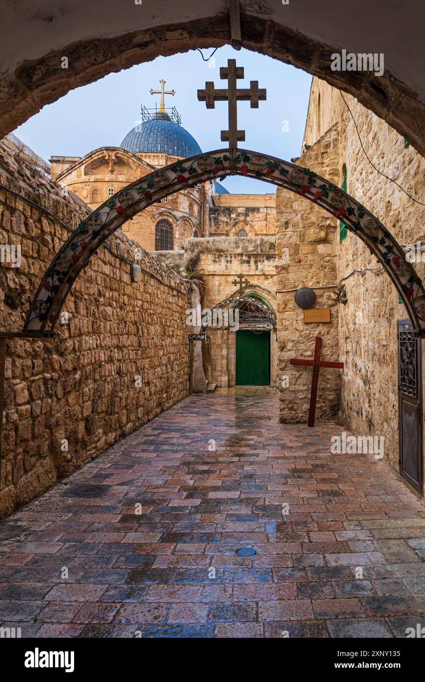 The 9th station of the cross in Via Dolorosa Stock Photo - Alamy