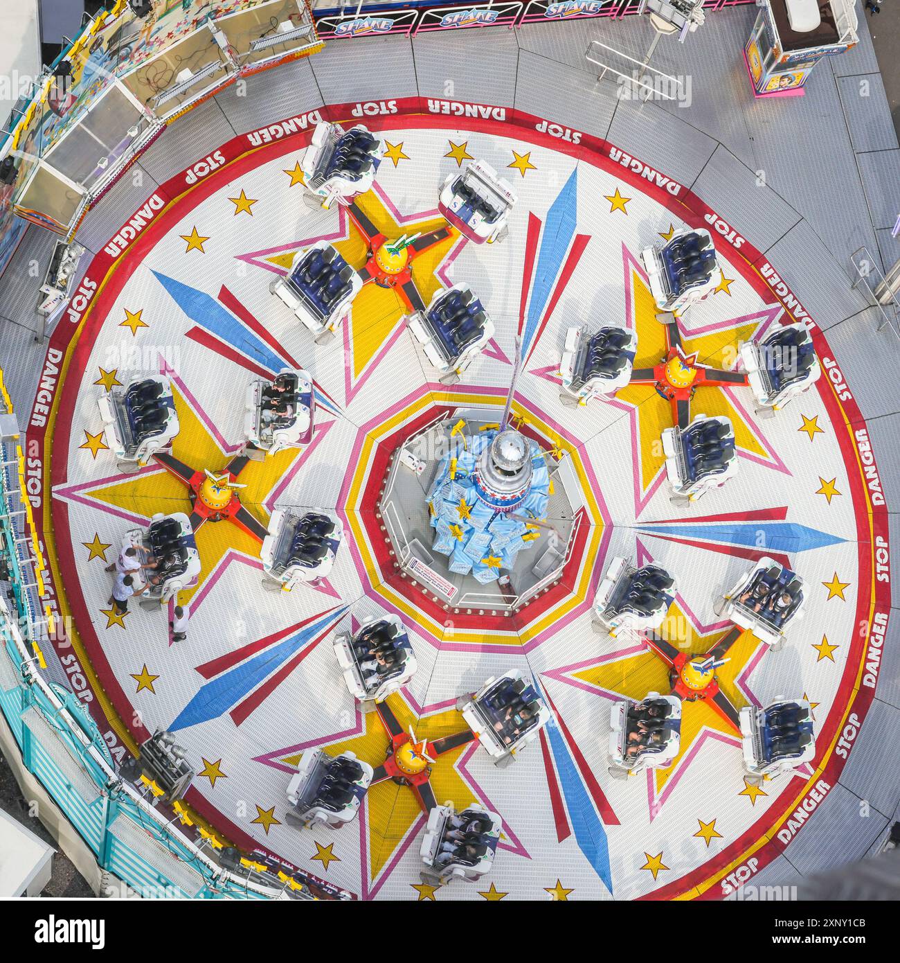 Herne, NRW, Germany. 02nd Aug, 2024. A fair ride from above. Cranger ...