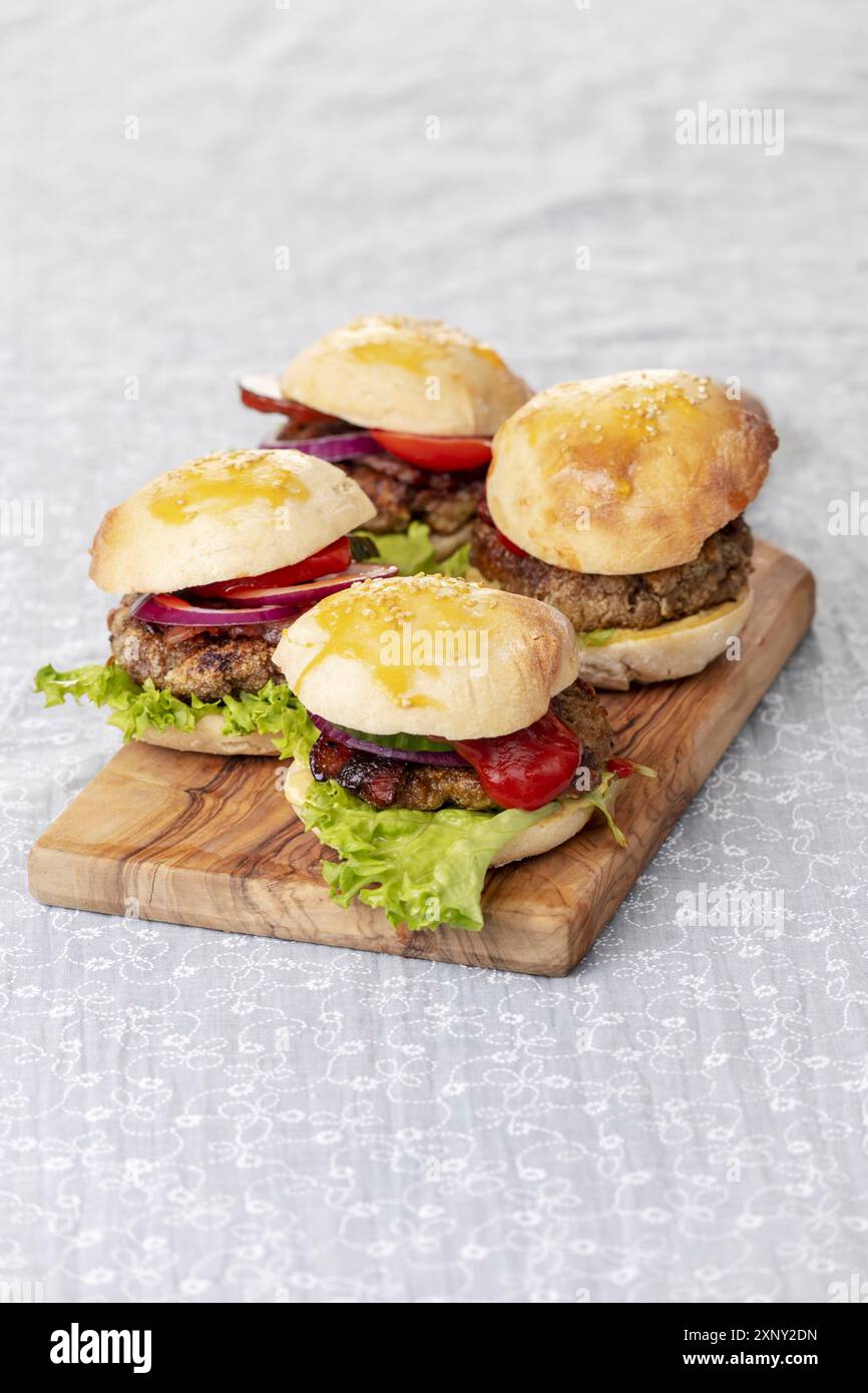 Little burger hi-res stock photography and images - Alamy